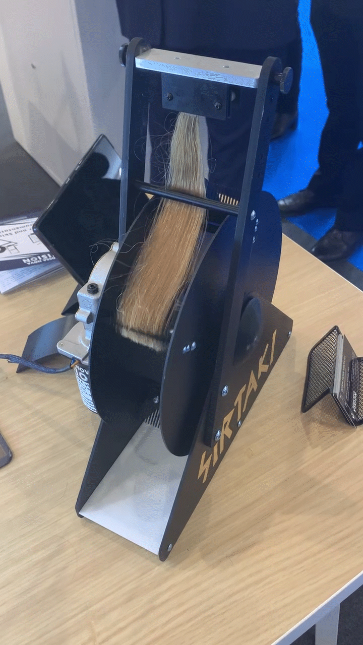 Chemistry in Pictures: Comb-o-matic