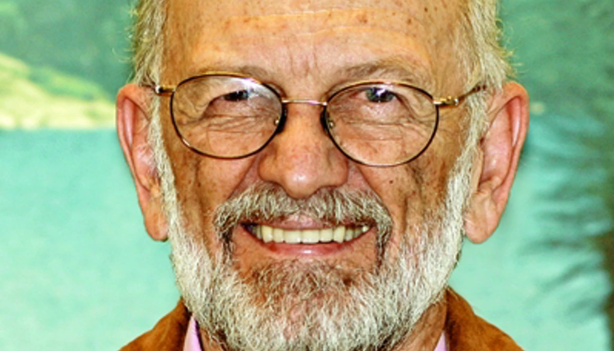 R. Graham Cooks Named Cotton Medalist