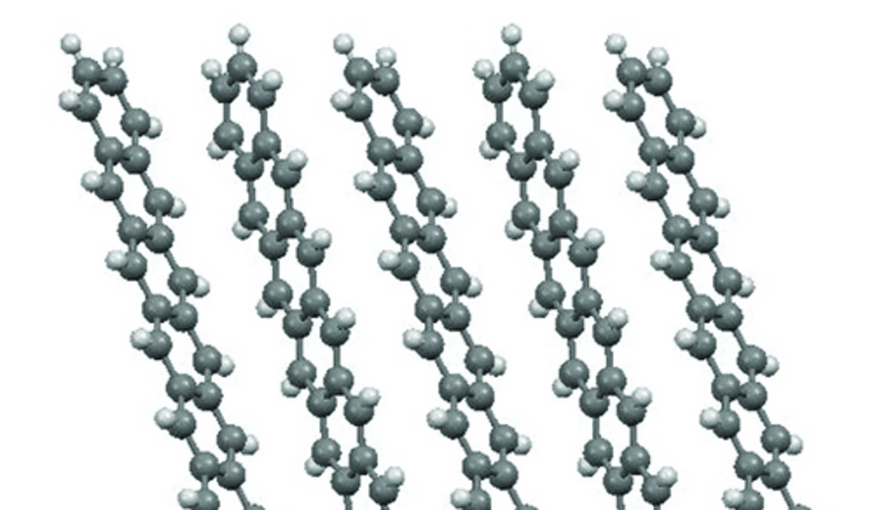 Benzene Chain Made Stable Enough For First Electronics Test
