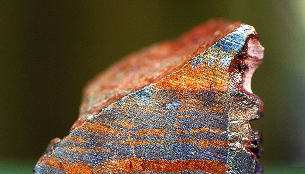 Ancient Rocks Suggest Meteorites Brought Life’s Phosphorus To Earth