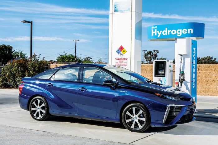 Toyota-Claims-Fuel-Cell-Breakthrough