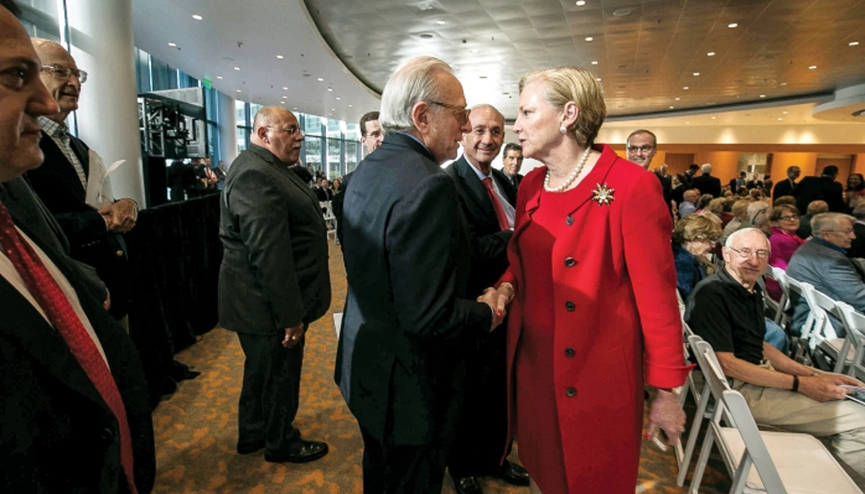 DuPont’s CEO Kullman To Retire