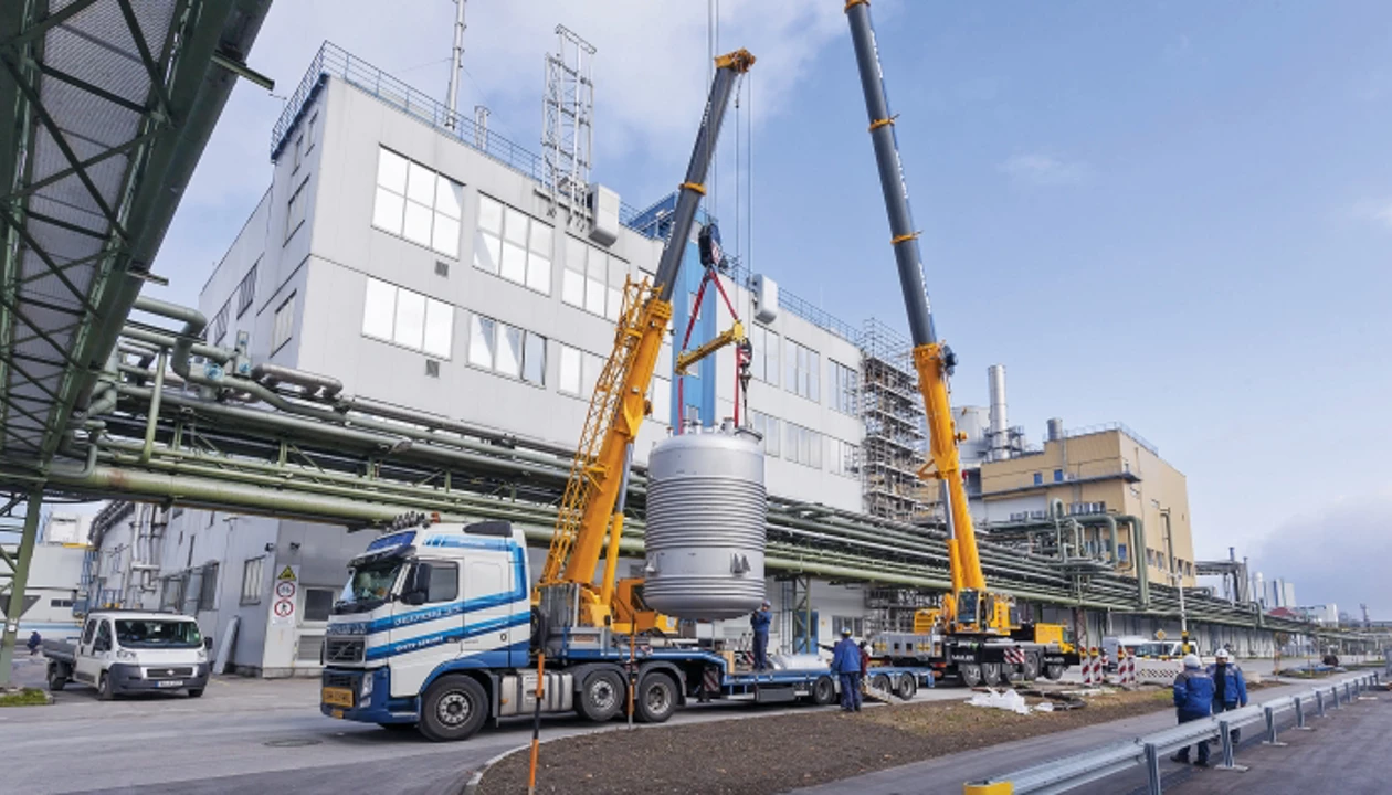 Wacker builds polymer binder plant