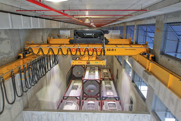 Automated-terminal-starts-Singapore