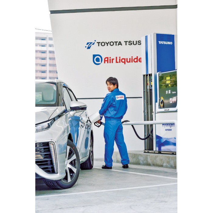 Fuel-cell-vehicles-advance-Japan