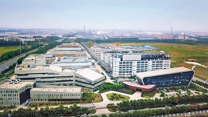 Chinese-companies-competing-WuXi