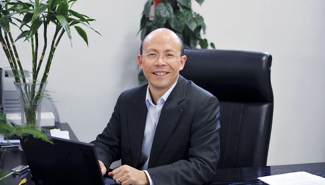 Career Ladder: Yun He