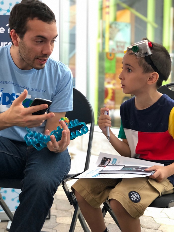 Kids interview scientists at Science Storytellers event in Boston