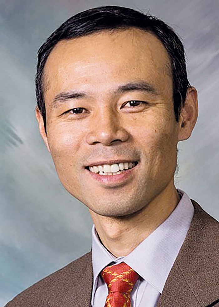 Southern Chemist Award to Qian Wang