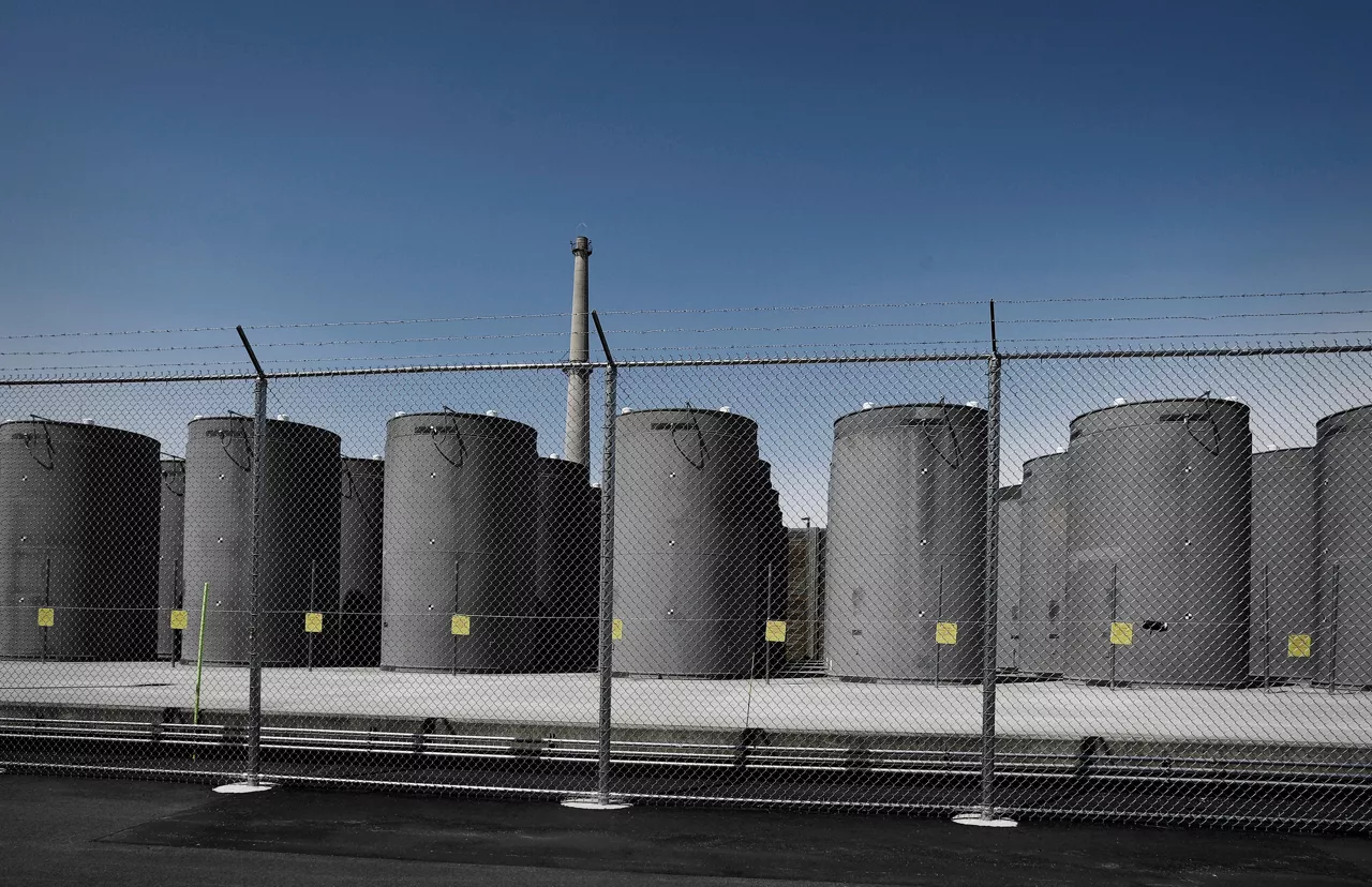 As nuclear waste piles up, scientists seek the best long-term storage ...