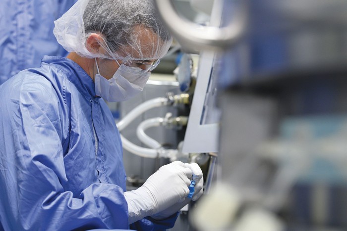 Pfizer, Moderna ready vaccine manufacturing networks