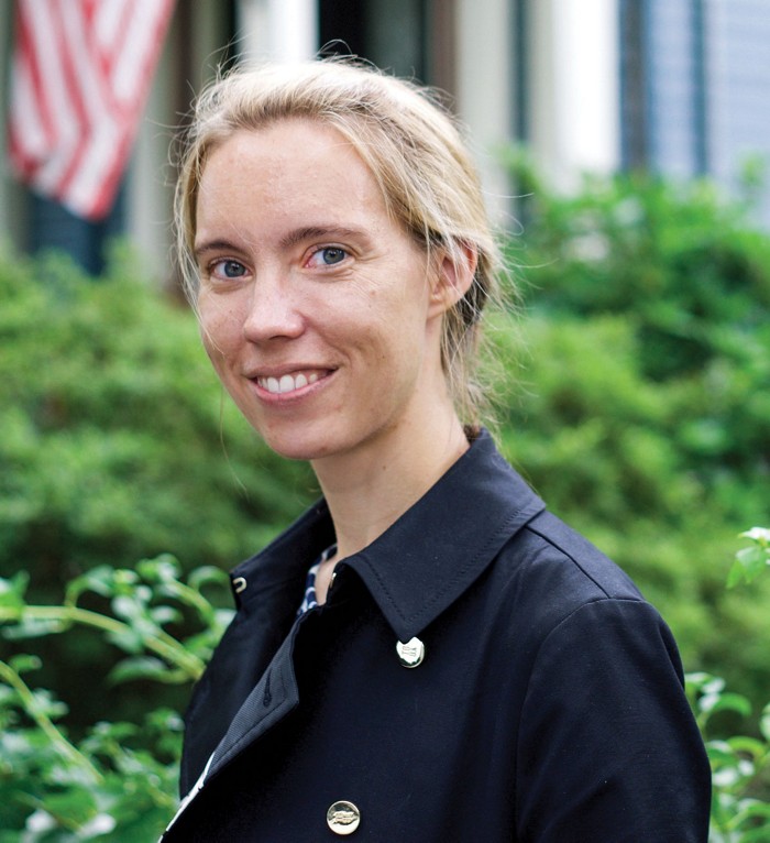 Harvard scientist uses astrochemistry to understand the birth of planets