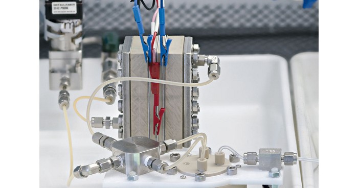 Chemists make N₂ into NH₃ in most efficient electrochemical reaction ever