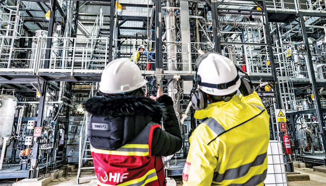 Can methanol decarbonize fuels?