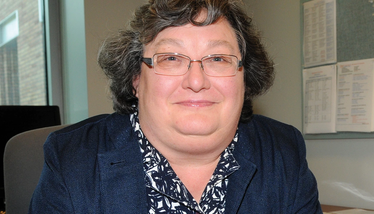 Volunteer Service Award To Cynthia Larive