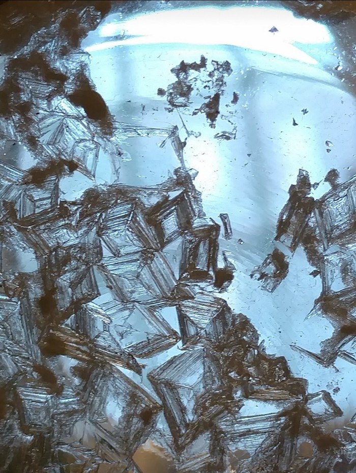 Chemistry in Pictures: Four-sided molecule, four-sided crystals