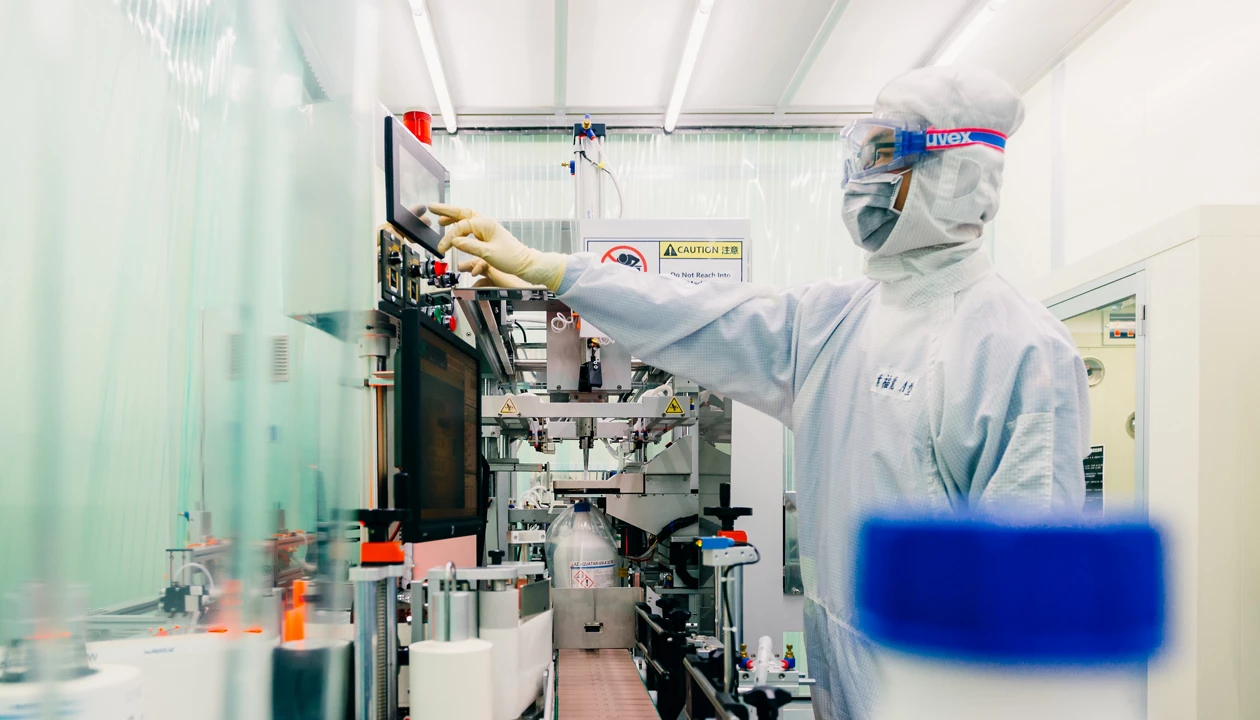 Versum accepts sweetened deal from Merck KGaA