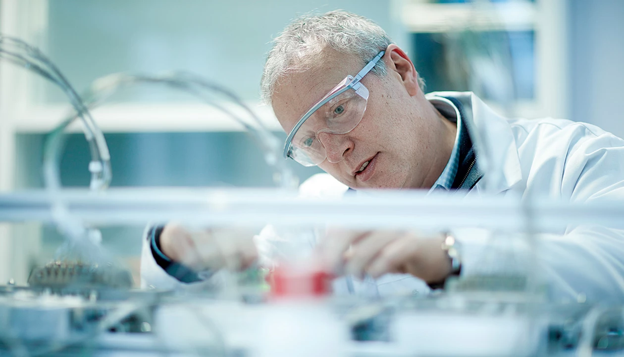 Avantium moves forward on biobased bottle polymer