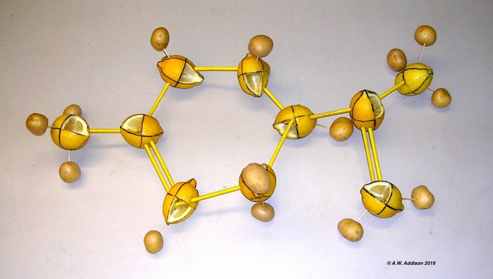 Chemistry in Pictures: Structure refinement in fructo