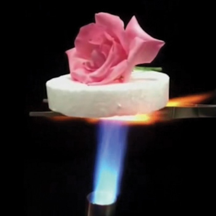Video: Flexible ceramic aerogel withstands extreme heat and cold