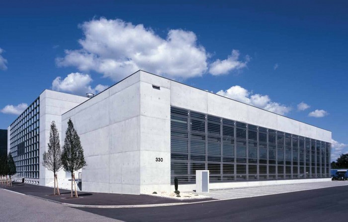 Lonza to invest $500 million in a fill and finish plant for biologic drugs
