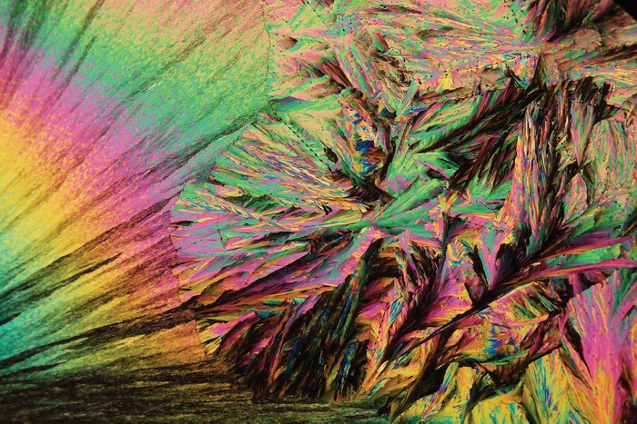 Chemistry in Pictures: Twisted crystals