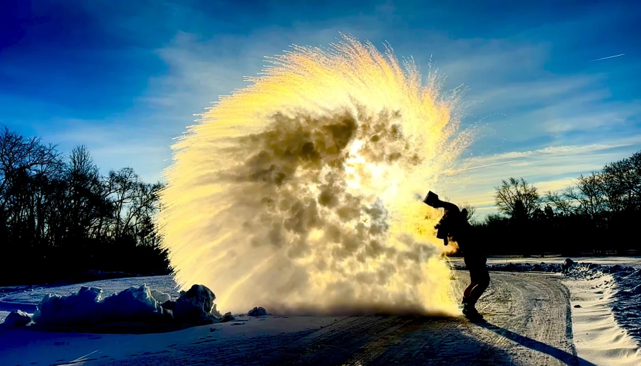 Chemistry in Pictures: Ice cloud