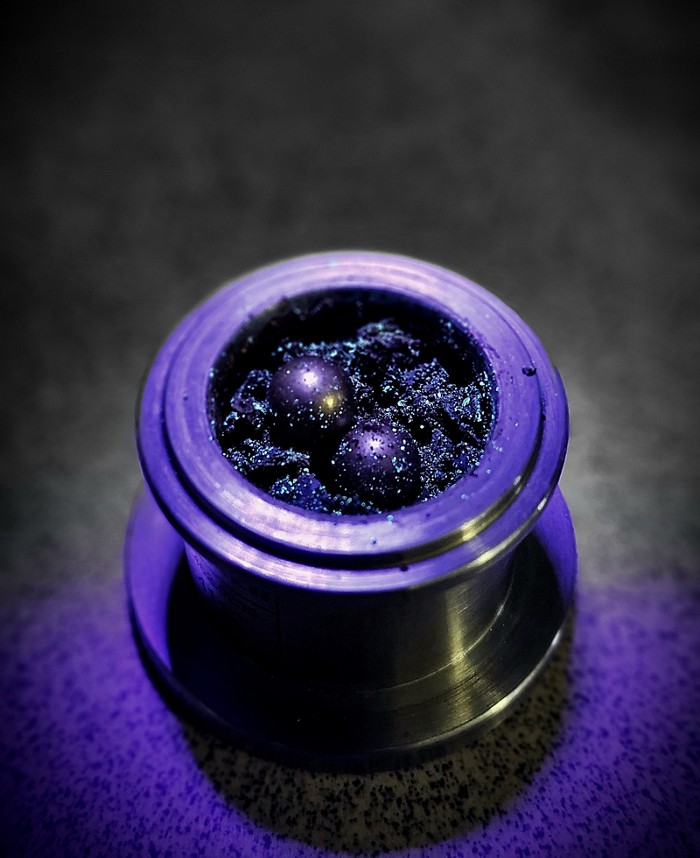 Chemistry in Pictures: Solvents are for suckers