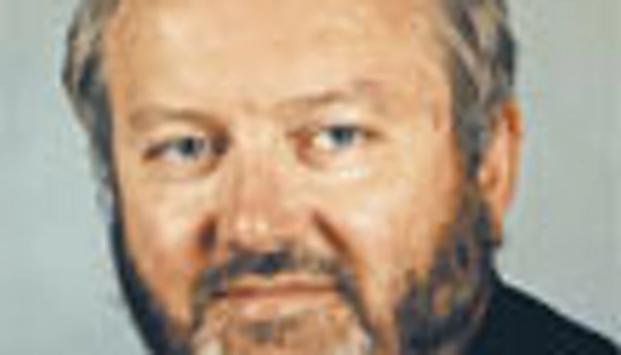 Raymond Receives Izatt-Christensen Award