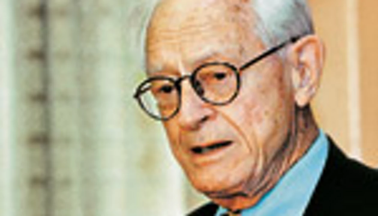 Alan MacDiarmid Dies At 79