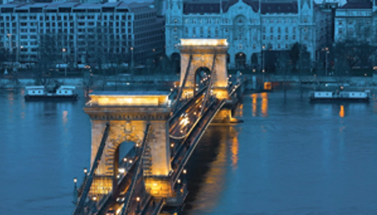 Hungarians Rebuild Chemical Bridges