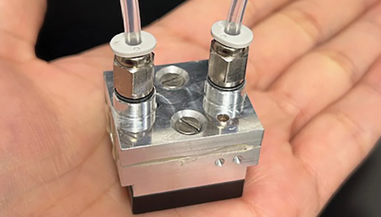 A mini breath sensor can detect ulcer-causing bacteria