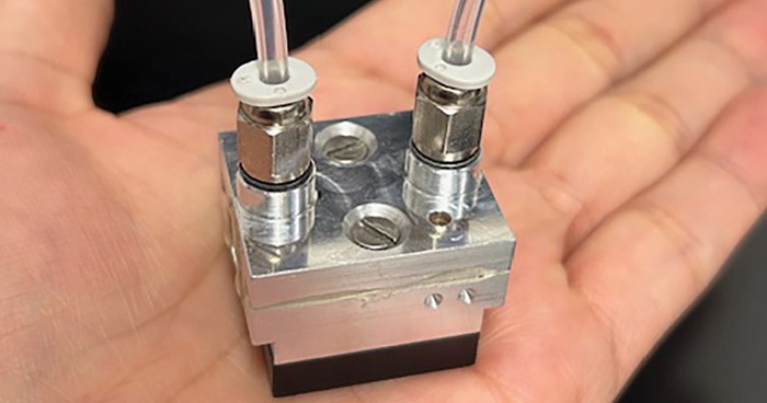 A mini breath sensor can detect ulcer-causing bacteria