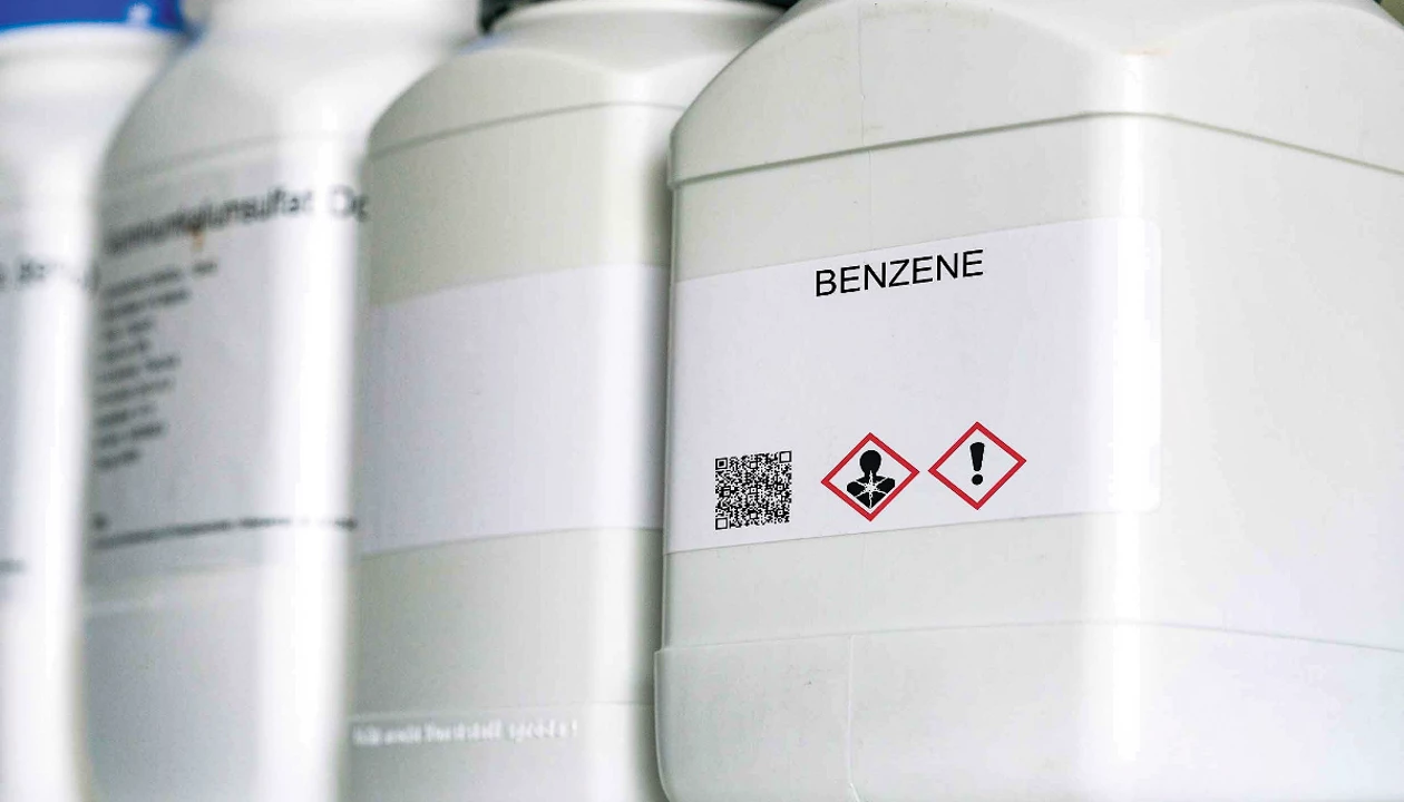 Color-change strips detect trace benzene