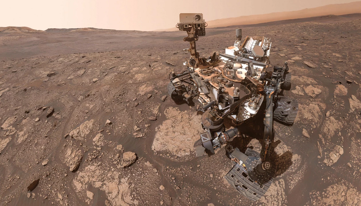 Wet chemistry reveals large organics just below the Martian surface