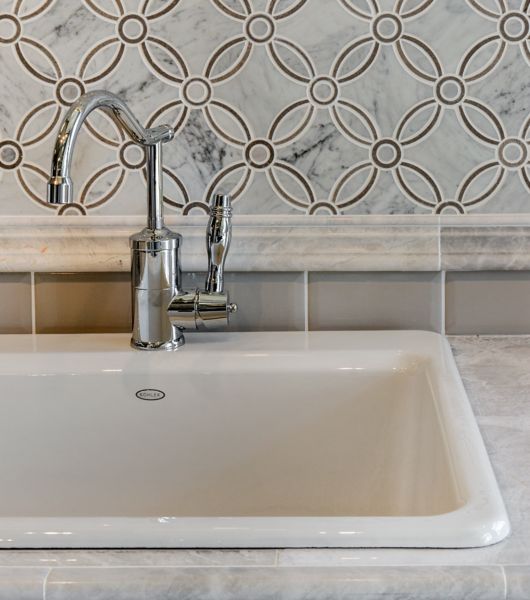 Exciting Kitchen Backsplash Trends to Inspire You: Mosaic Tile Bathroom ...