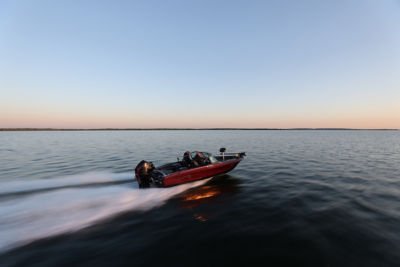 Lund® Fiberglass Fishing Boats - Pro V GL 219 Best Walleye Boats