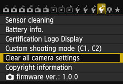 Restoring the camera's default settings (EOS 6D)