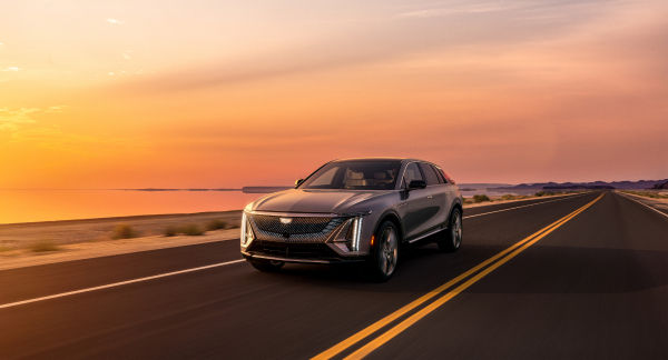Meet the Cadillac LYRIQ: The elegant and powerful Electric SUV powered ...