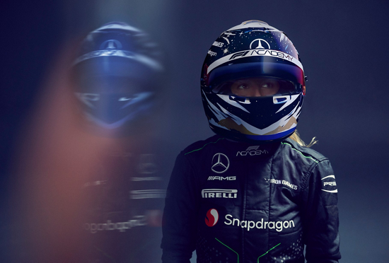 Designing Doriane Pin’s Dream Helmet: Snapdragon’s Creative ...