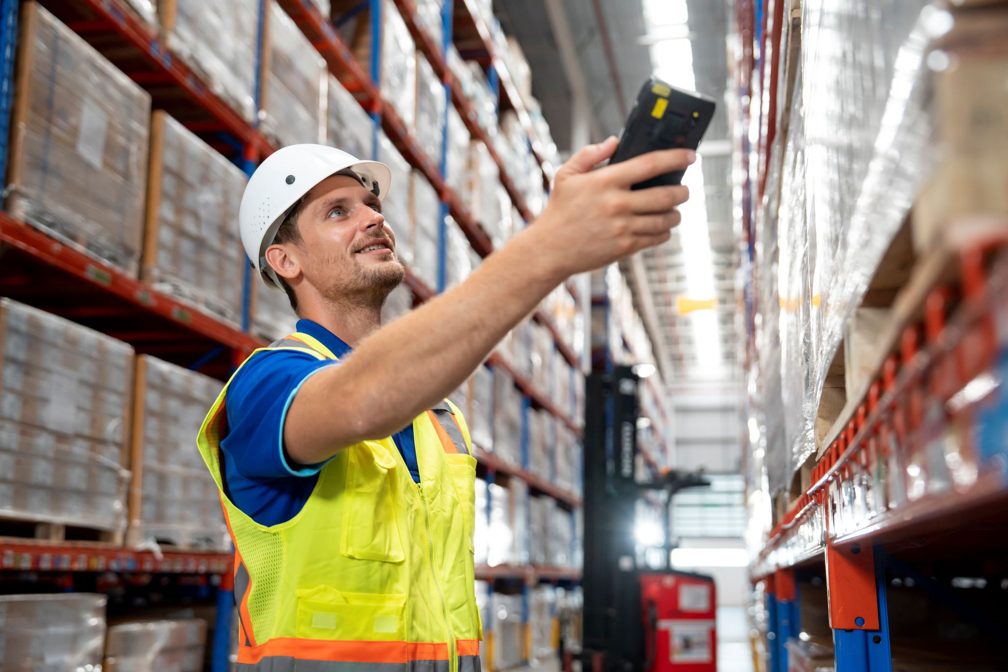 How integrated RFID enhances handheld devices with Qualcomm Dragonwing ...