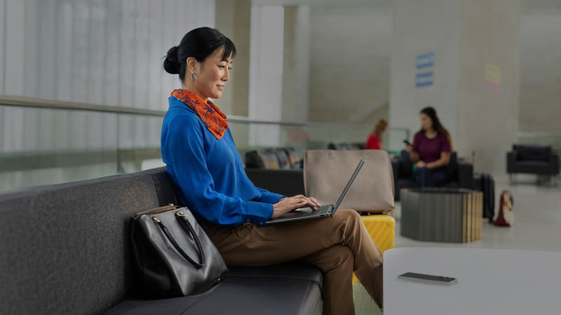Business Laptops Powered by Snapdragon | Secure AI PCs