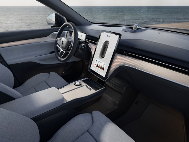 Hey there, highly connected driving: The new Volvo EX90 and EX90 ...