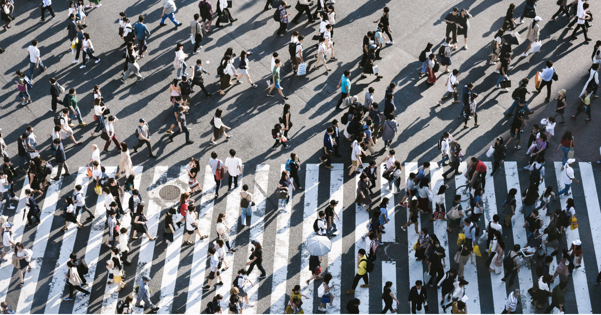 How a new millimeter wave spectrum sharing paradigm provides highly reliable connectivity and ...