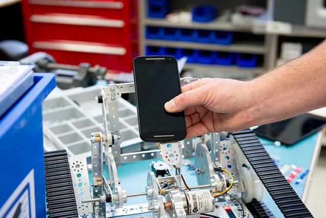 Building a FIRST Tech Challenge robot, Qualcomm style | Qualcomm