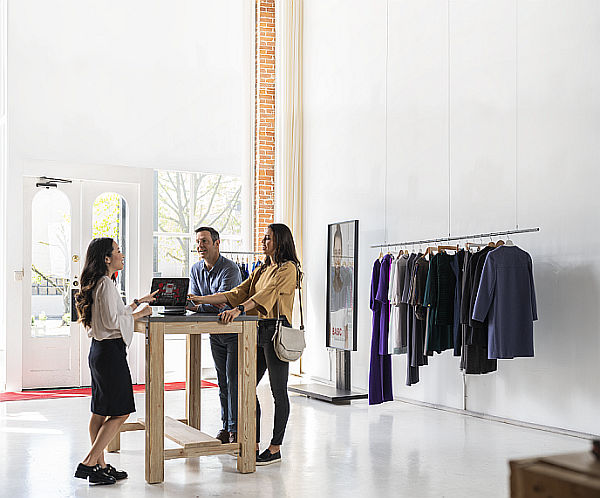 Intelligent connectivity and the digital transformation of retail