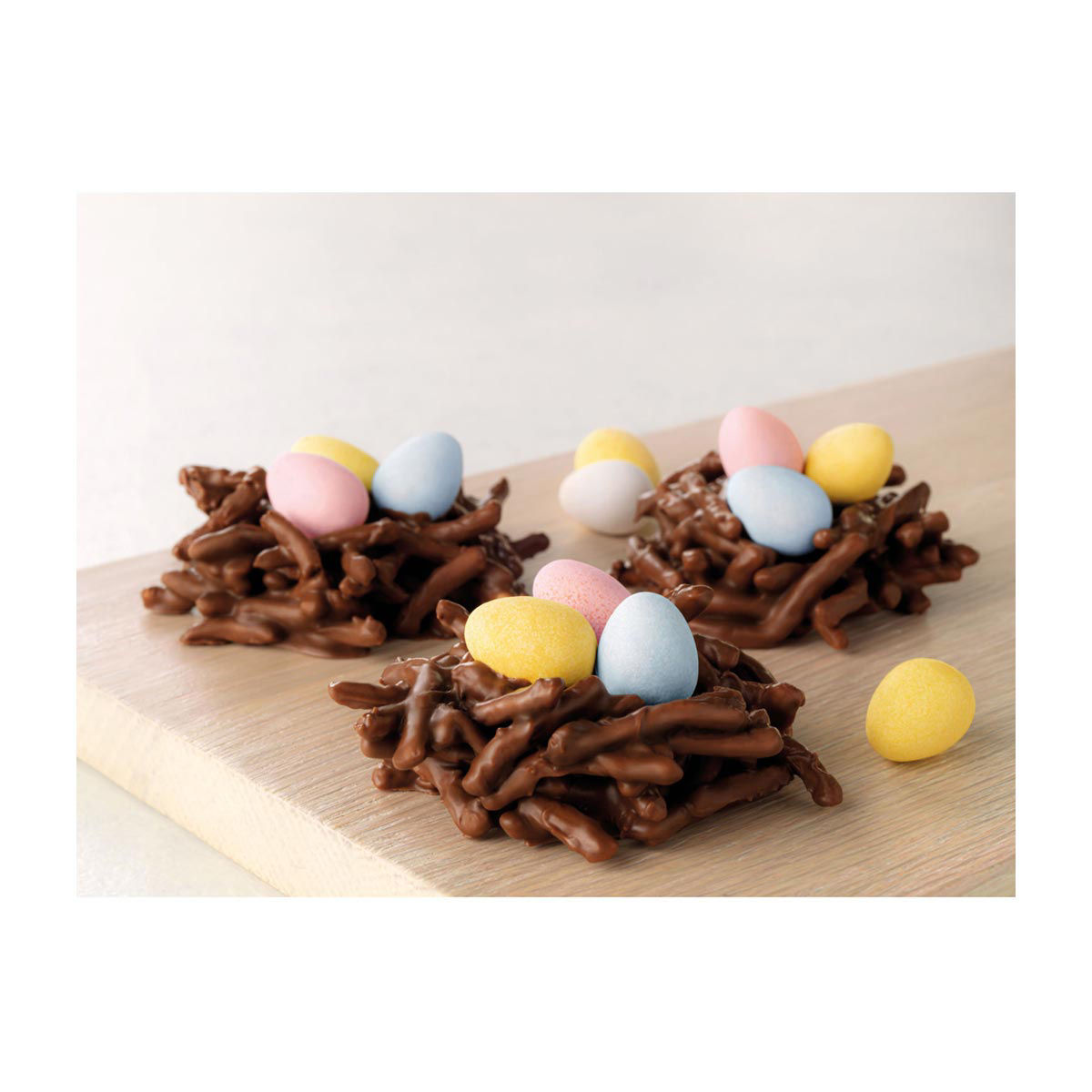 CADBURY MINI EGGS Milk Chocolate with a Crisp Sugar Shell, Easter Candy ...