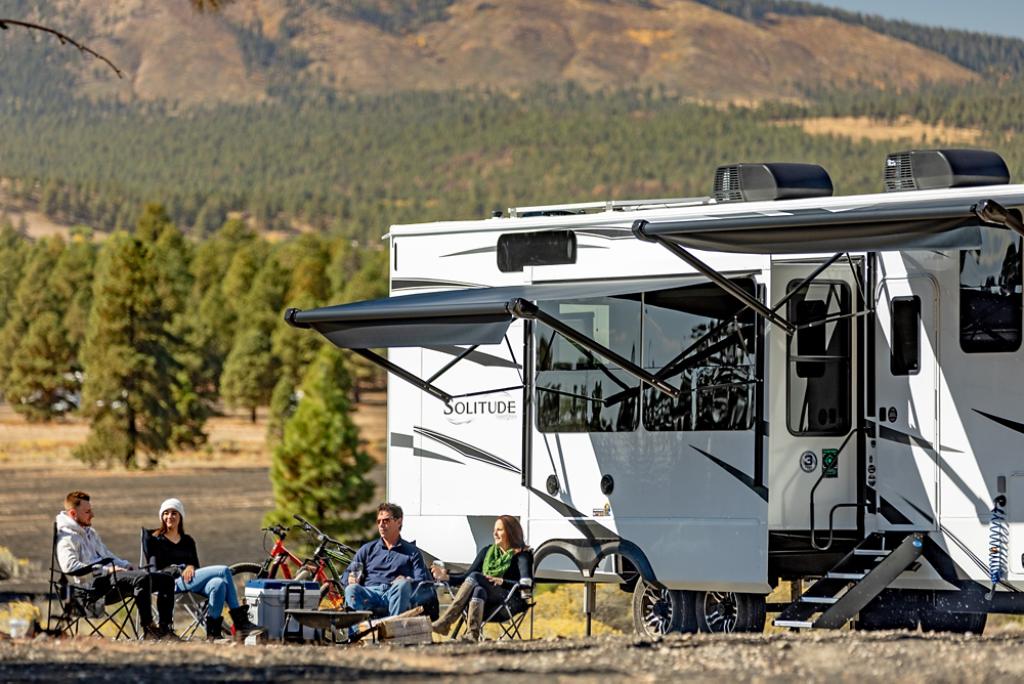 Fifth Wheels | Solitude