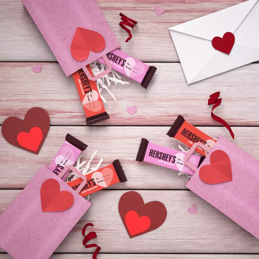 HERSHEY'S Valentine's Milk Chocolate Snack Size Candy Bars, 12.6 oz bag ...