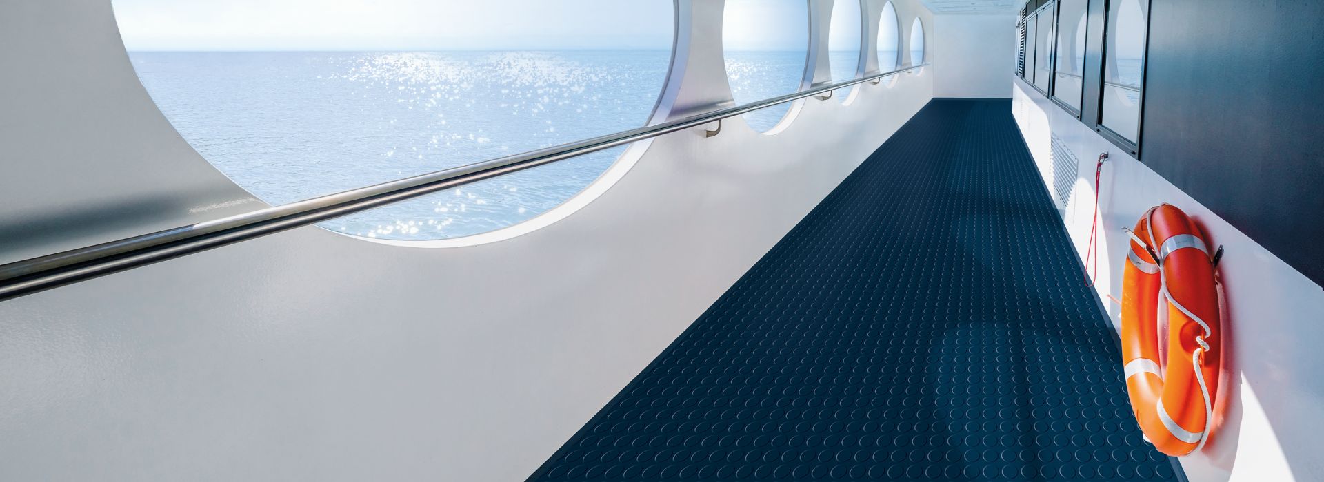 norament 920: Rubber Resilient Flooring by Interface